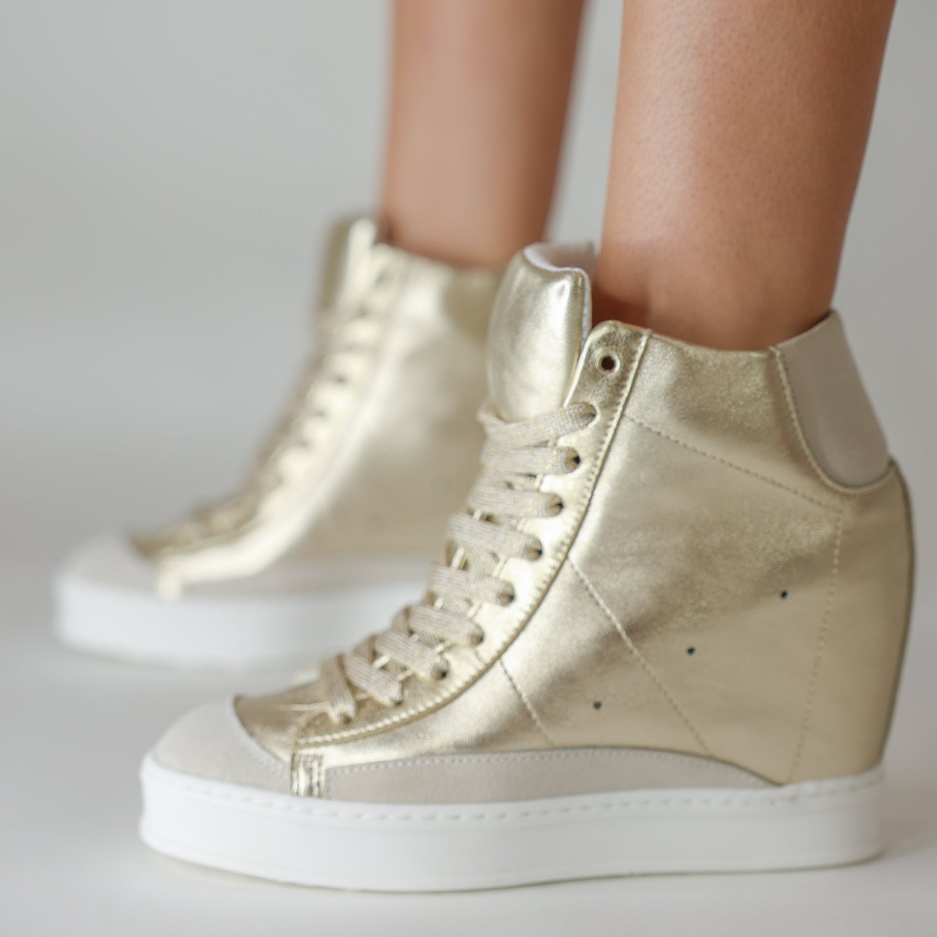 Fearless Gold Ouro | Shop Luxury Shoes | Cynthia Richard Store ...